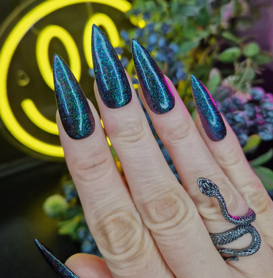 MEDUSA – Python Nails